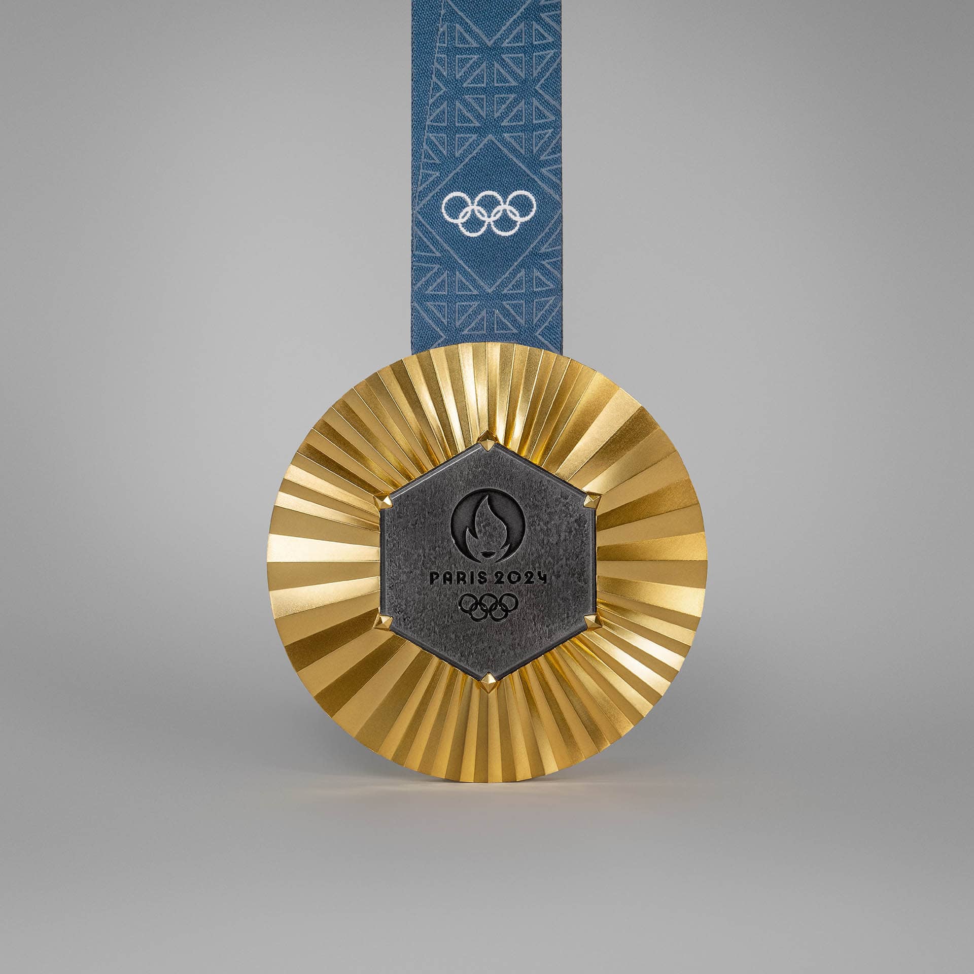 Grammond - Les rubans des médailles olympiques de Paris 2024 seront ...